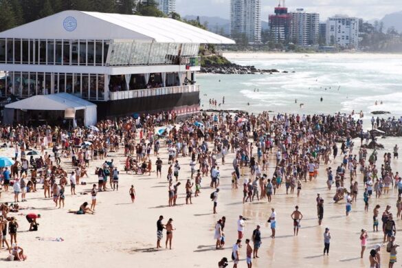 Snapper Rocks: A Surfer's Paradise on the Gold Coast - Taste of The ...