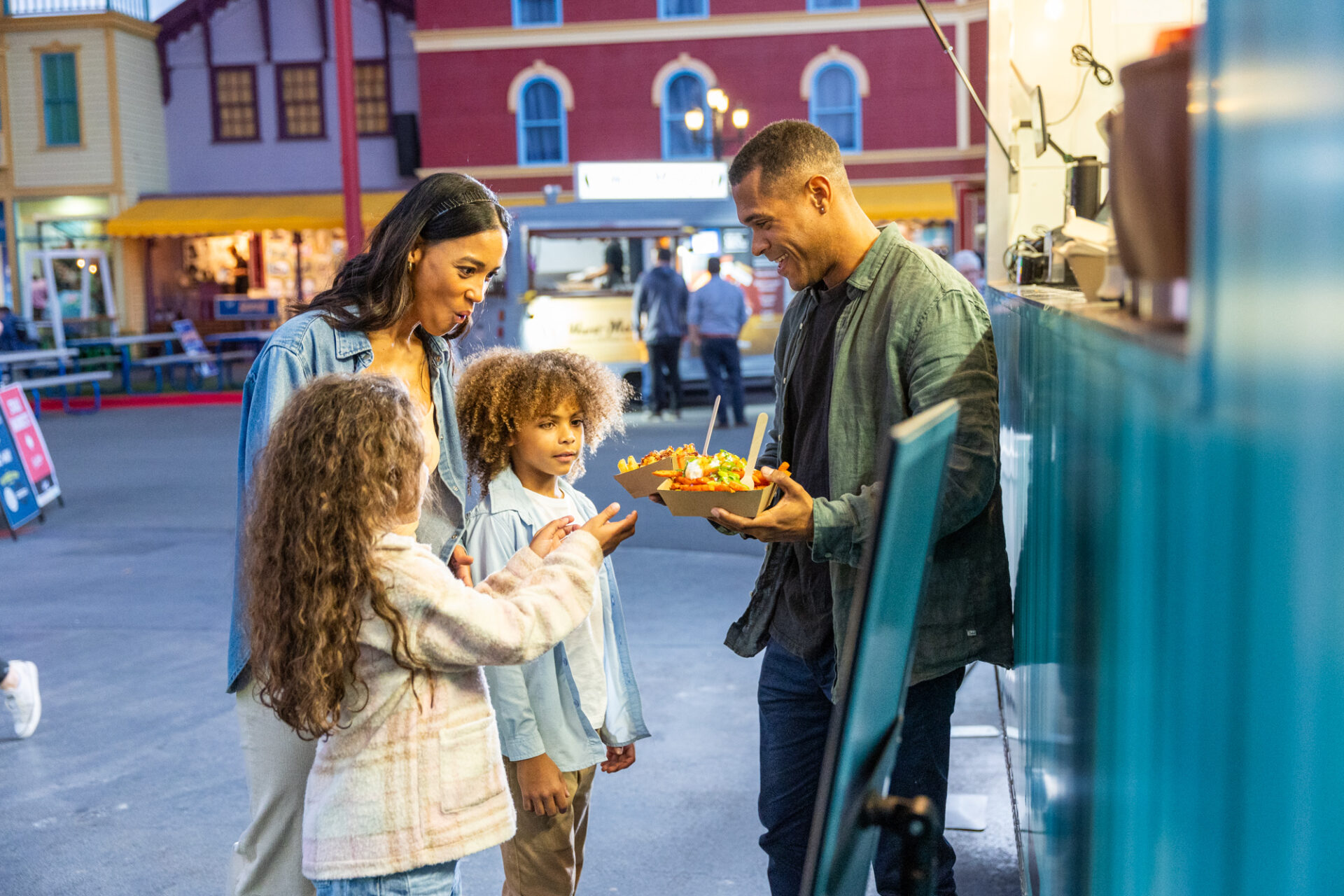 Dreamworld Night Market – Food, Fun & Music - Taste of The Gold Coast